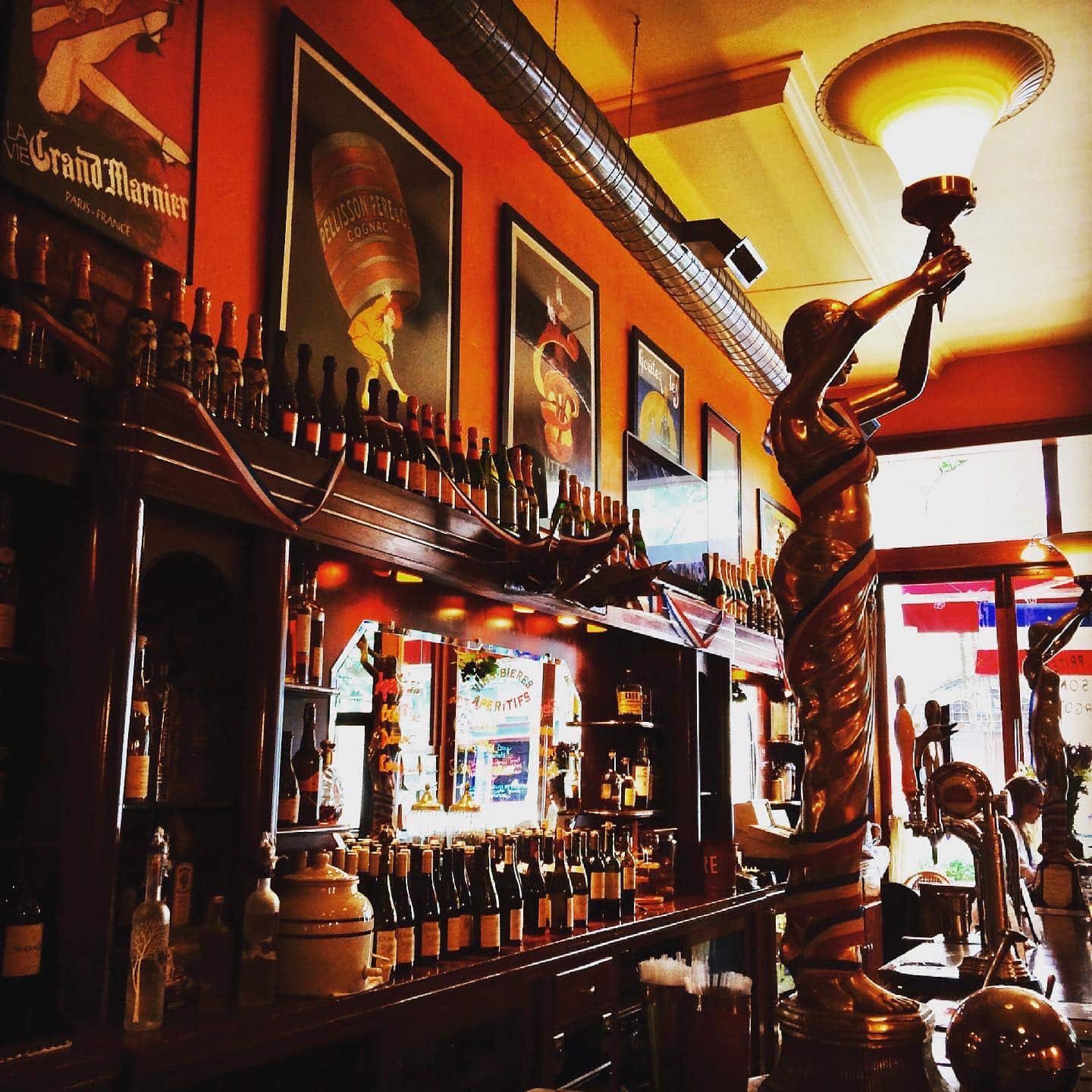 9 French Restaurants In Philly That'll Transport You To Paris