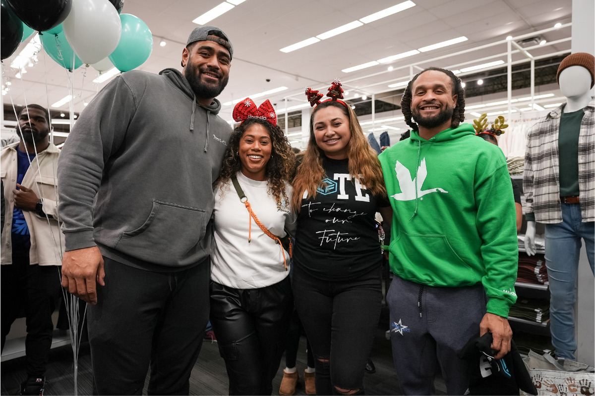 NFL Players Come Together To Spread Philly Holiday Cheer