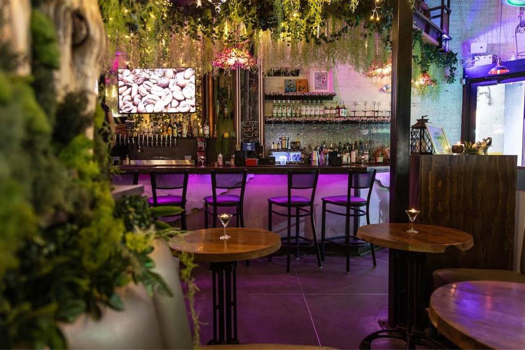 Philadelphia’s ‘Prettiest’ Valentine’s Pop-Up Bar Is Back With Sparkle ...