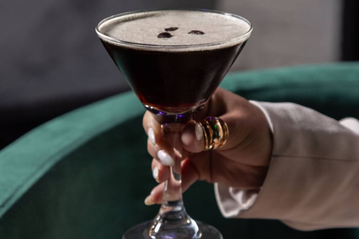 Philadelphia’s ‘Prettiest’ Valentine’s Pop-Up Bar Is Back With Sparkle ...