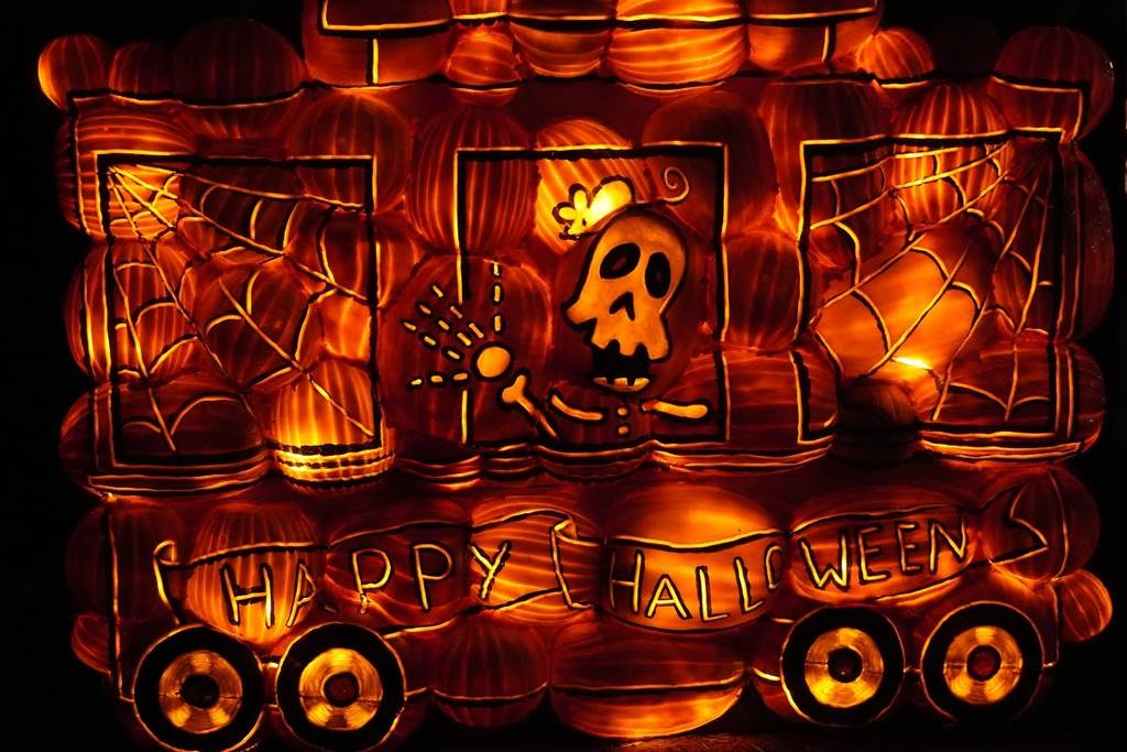 See 5,000 Hand-Carved Pumpkins At Phoenix's Glowing Pumpkins