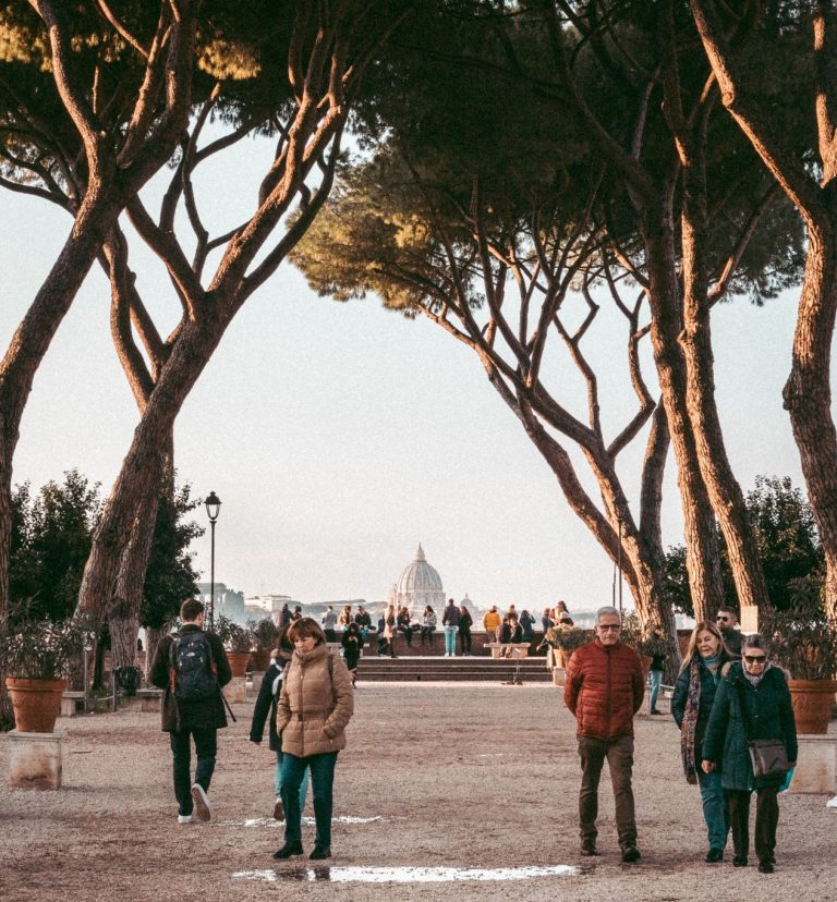 🔎 Il mistero di via Piccolomini a Roma