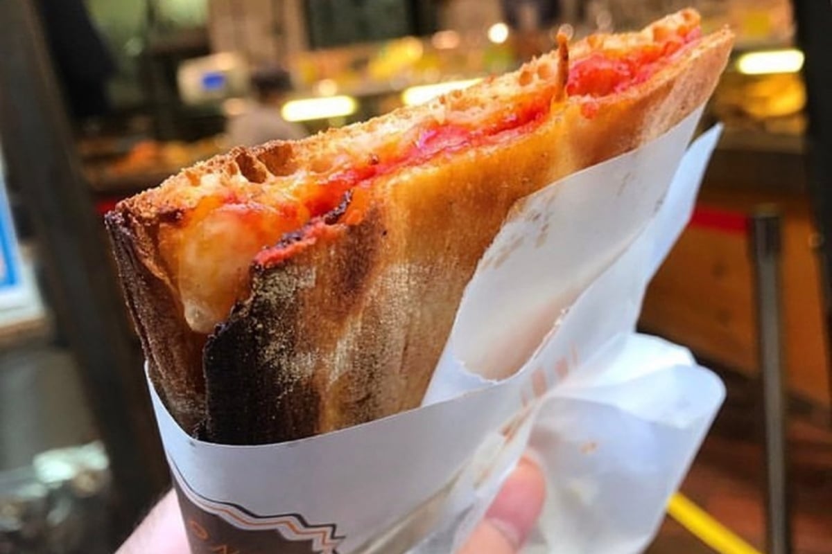 Lo storico locale romano (famoso per la pizza rossa) ha aperto anche a ...