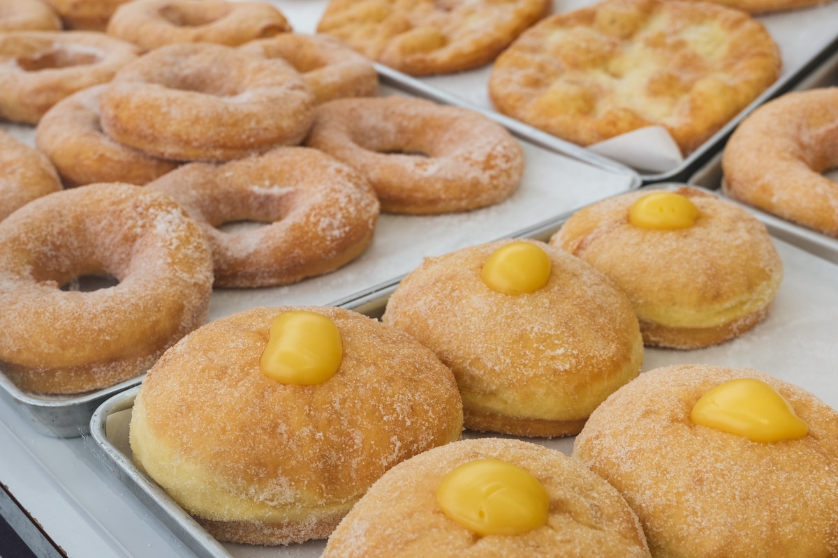 Bomboloni alla crema: 5 posti che devi provare assolutamente Bomboloni alla crema: 5 posti che devi provare assolutamente