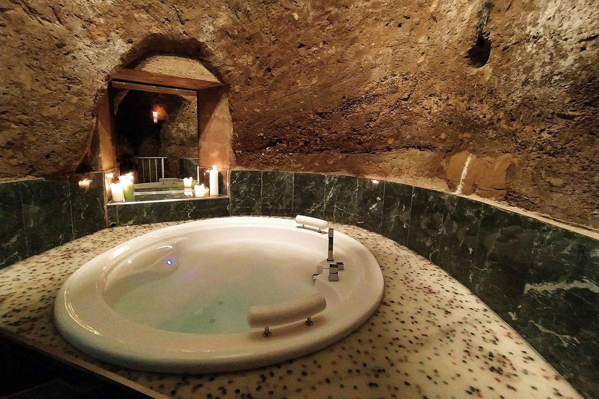 Scopri una Spa privata all'interno di una cisterna di 2.000 anni fa