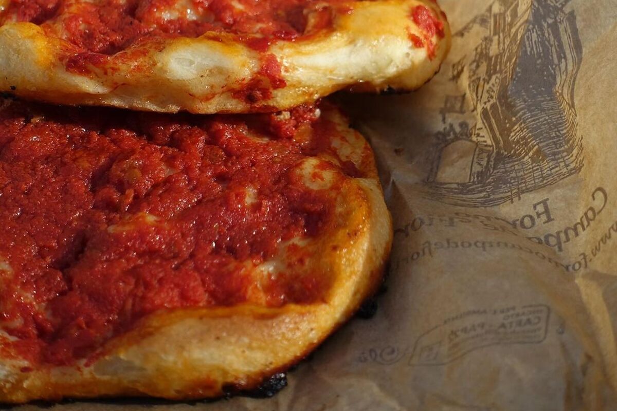 Tutti pazzi per le pizzette rosse: 3 forni da provare a Roma