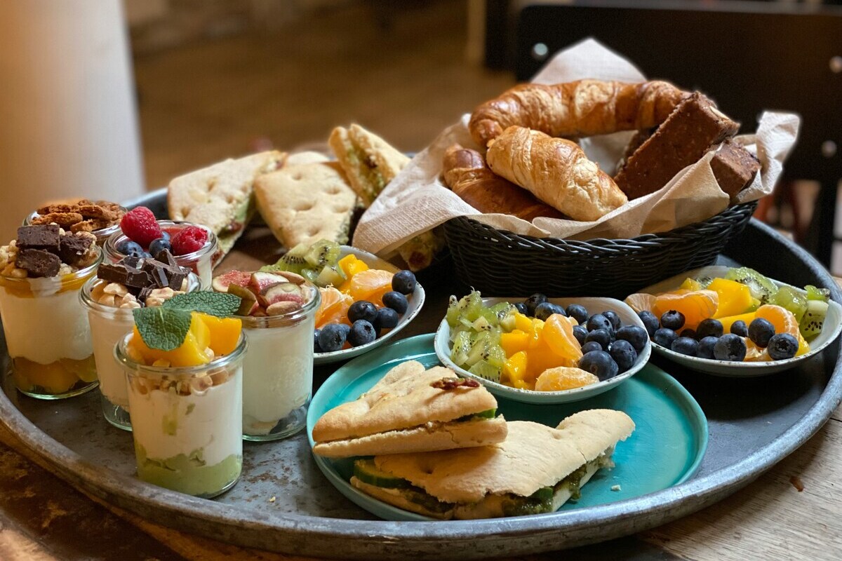 Tuscolano: Where To Have Breakfast And Aperitifs In Rome's Neighborhood.