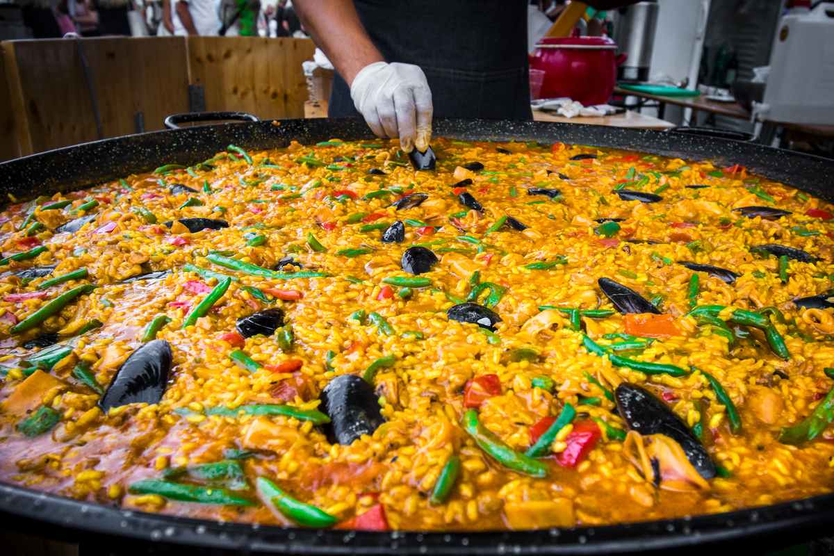 Every Thursday a Spanish restaurant offers 4 types of paella for 20 euros