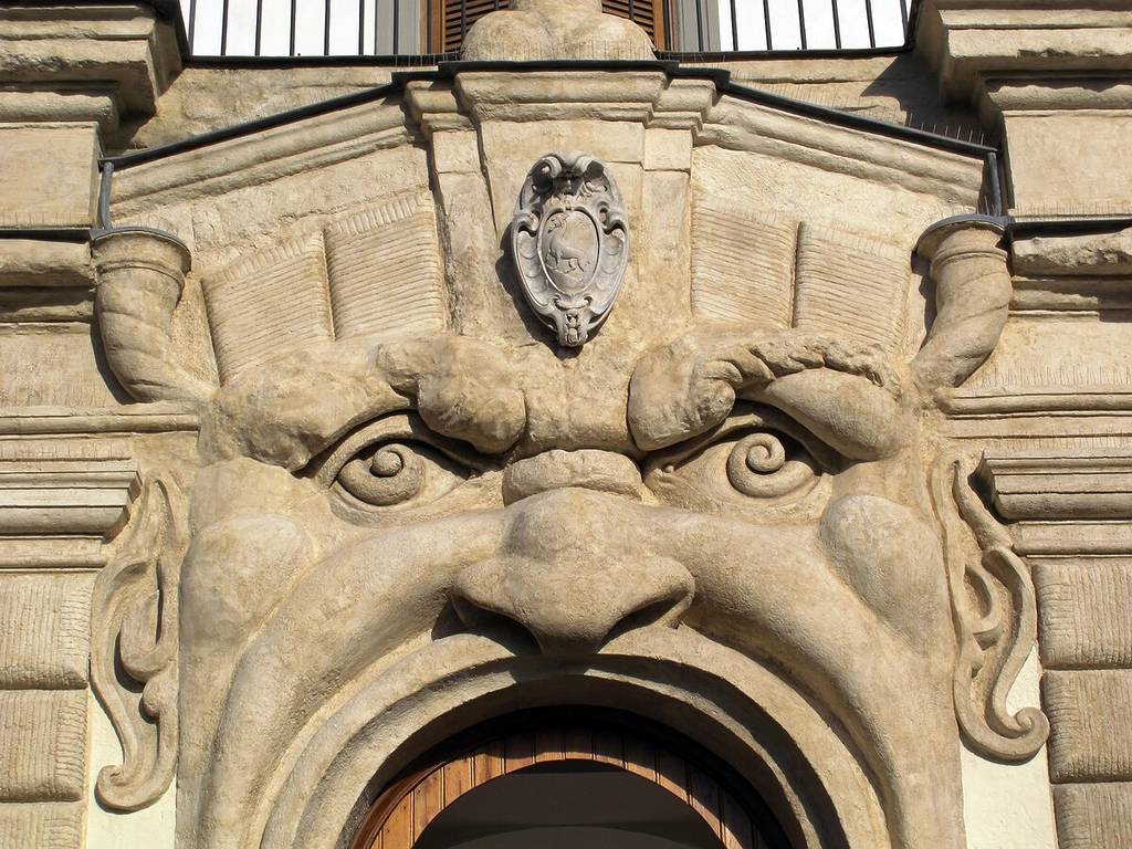 Here is the strangest building in Rome (with a creepy entrance)