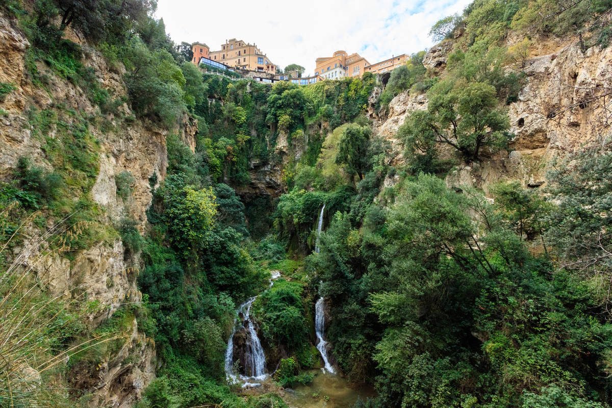 Thirty minutes from Rome is a fairy-tale place to see