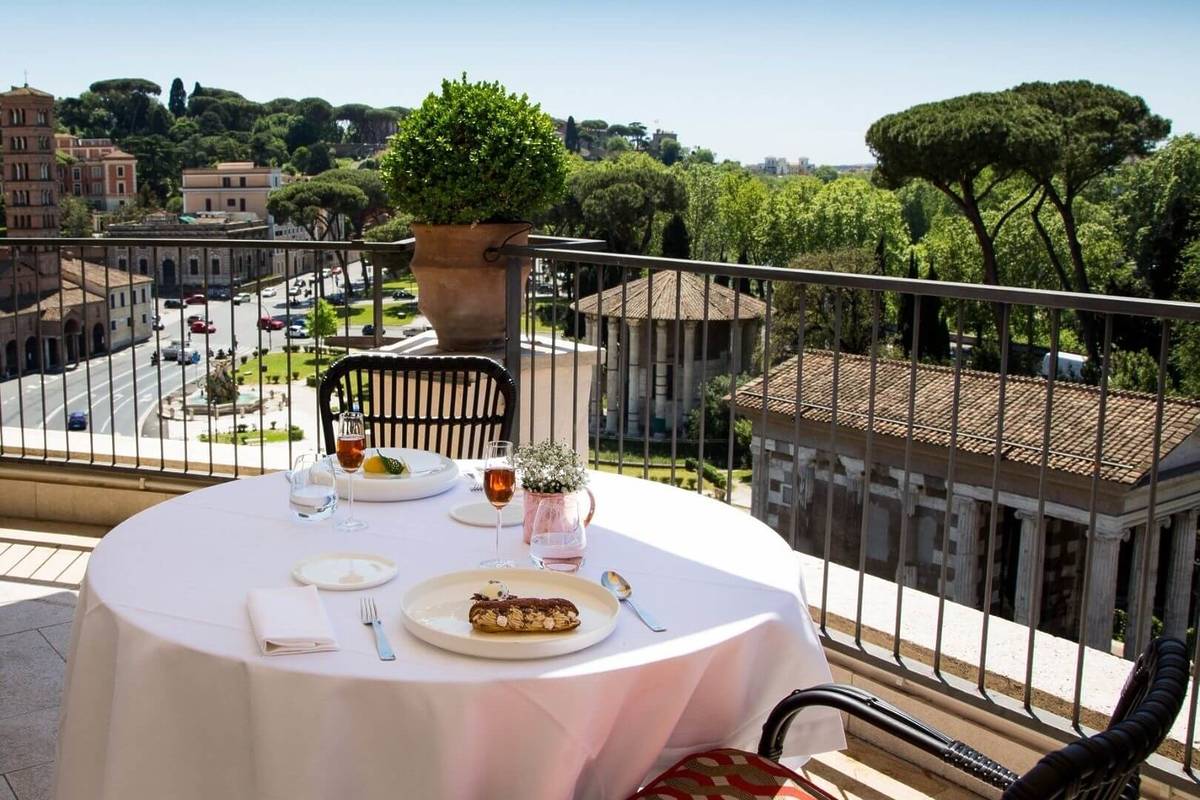 Dining Outdoors in Rome: 15 Beautiful Spots (2026)