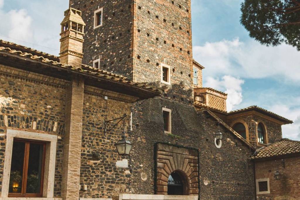 Sleeping in an ancient castle in Lazio: here are 5 mansions that take ...