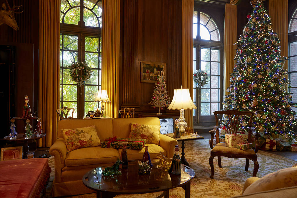 Holidays At Filoli 2025: Woodside's Dazzling Holiday Light Display