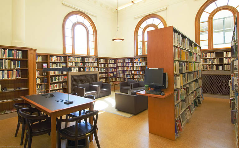 10 Stunning San Francisco Libraries Beloved By Local Bookworms