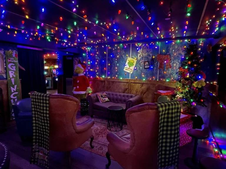 14 Festive San Francisco Christmas Bars To Visit This Winter 2025