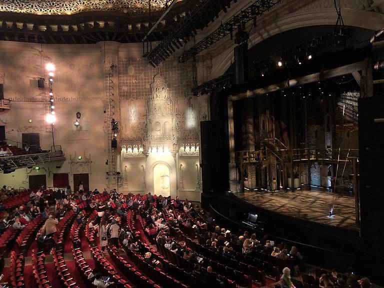 8 Best Comedy Clubs In San Francisco If You Need Some Laughs