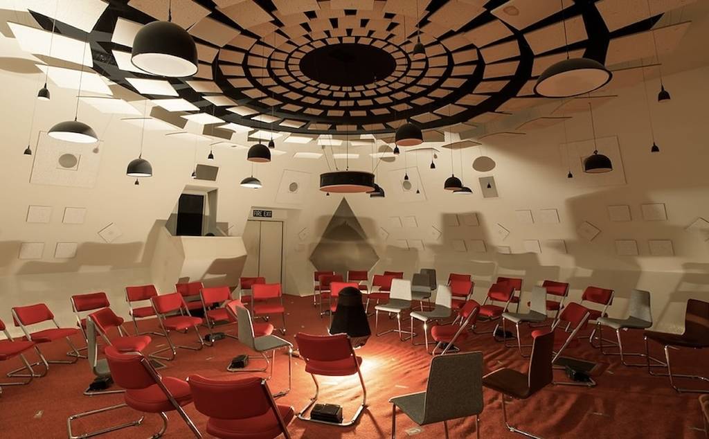This Unique San Francisco Theater Uses 179 Speakers In Complete ...