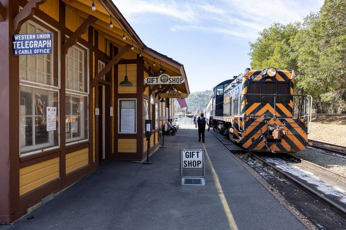 1 hour from SF: This 150-year-old railway has started running passenger ...