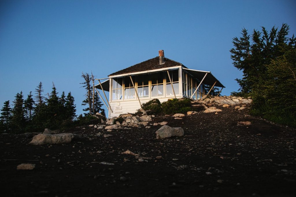 5 Scenic Fire Lookouts That Are Worth The Hike
