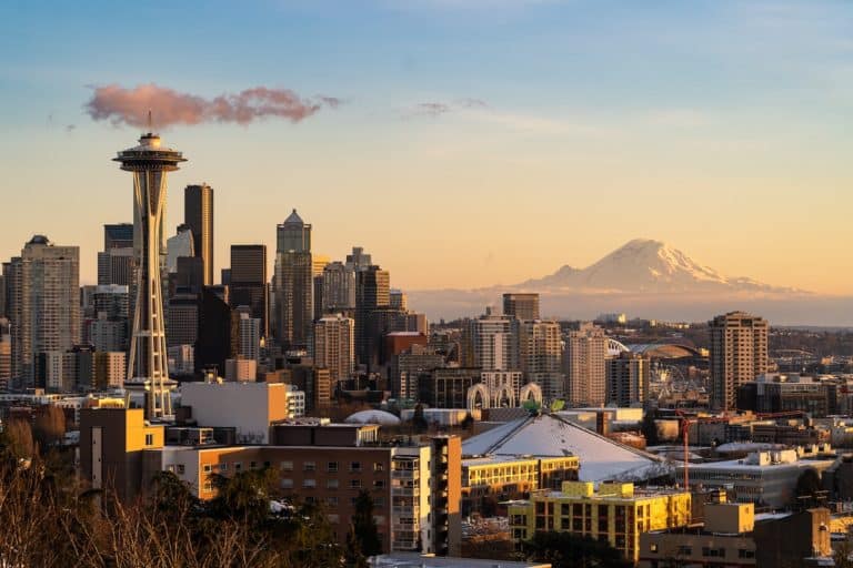 45 Ideas For Your Seattle Fall Bucket List, From Spooky Events To Cozy ...