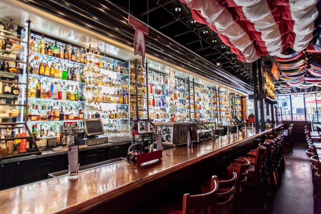 The 46 Best Bars In Seattle, According to Seattleites Themselves