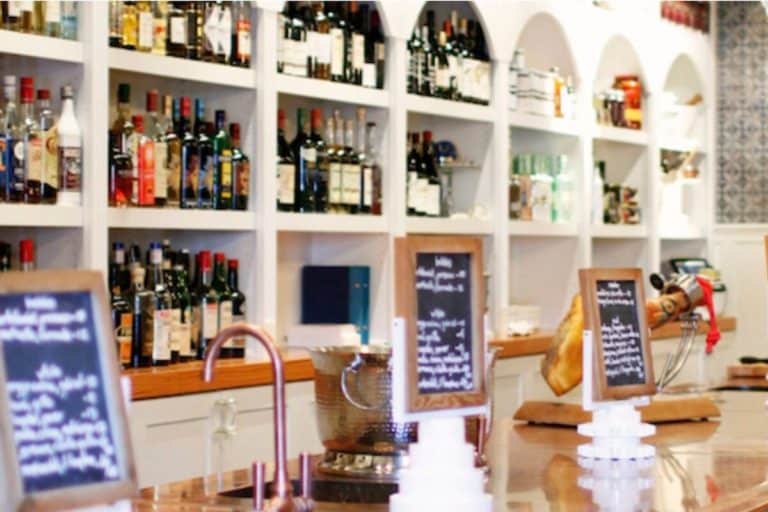 The 46 Best Bars In Seattle, According to Seattleites Themselves