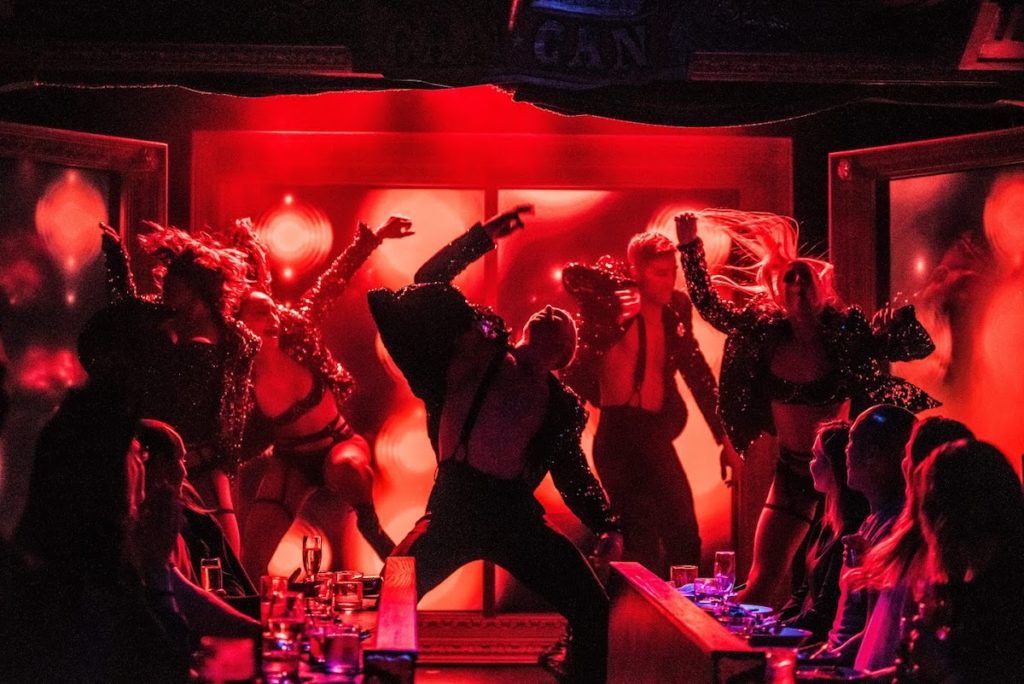 Date Ideas In Seattle: 36 Romantic Escapades In The City