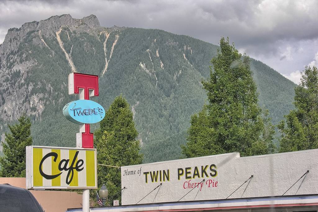 Seattleites Can Pay Tribute To David Lynch By Visiting Twin Peaks