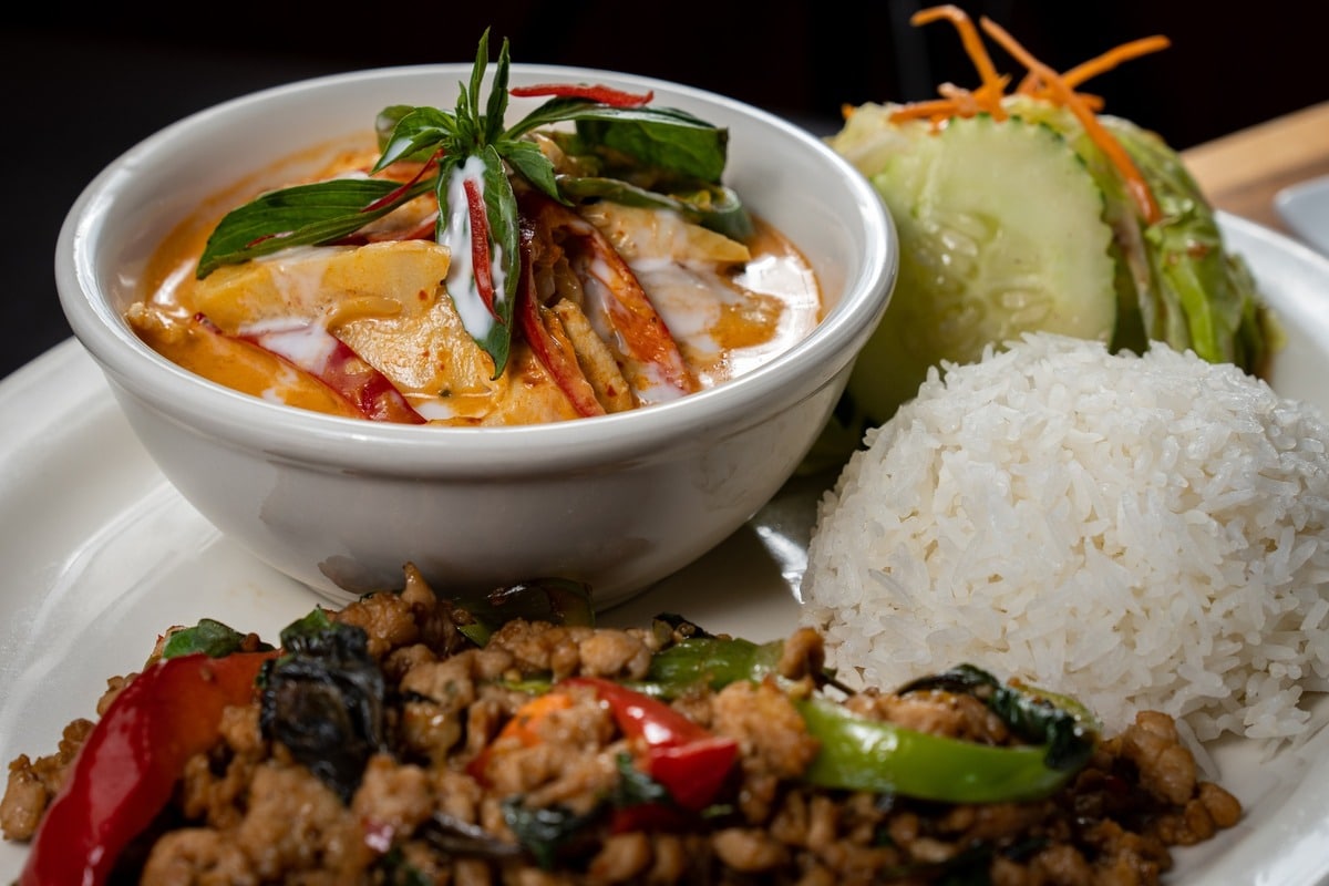 11 Tantalizing Thai Restaurants In Seattle That Are A Must-Visit