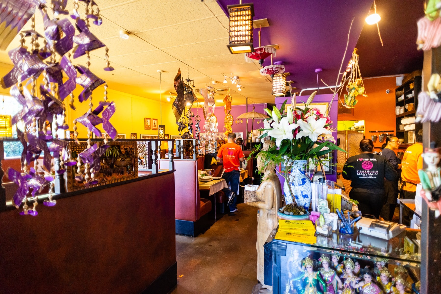 11 Tantalizing Thai Restaurants In Seattle That Are A Must-Visit