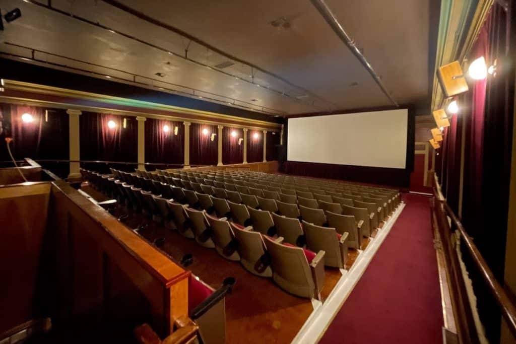 The Top 10 Seattle Movie Theaters For An Epic Cinematic Experience