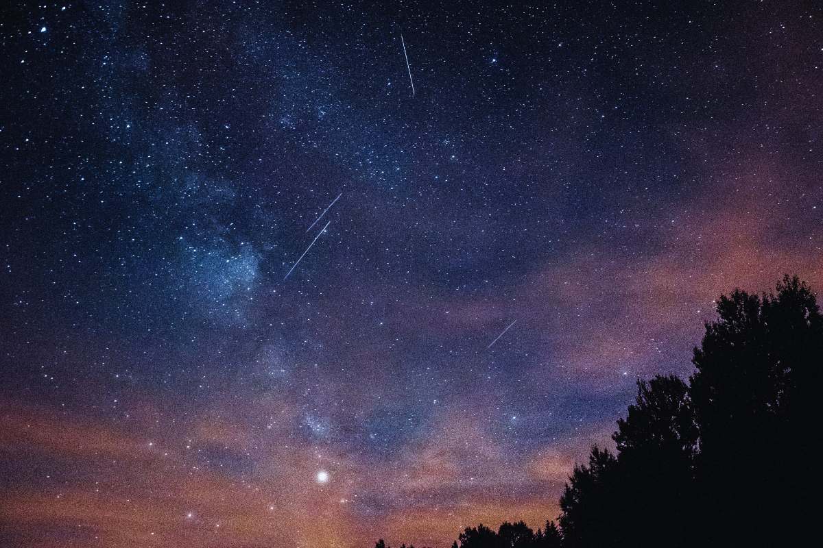 See The Peak Of 2024’s Meteor Shower From Seattle This Sunday