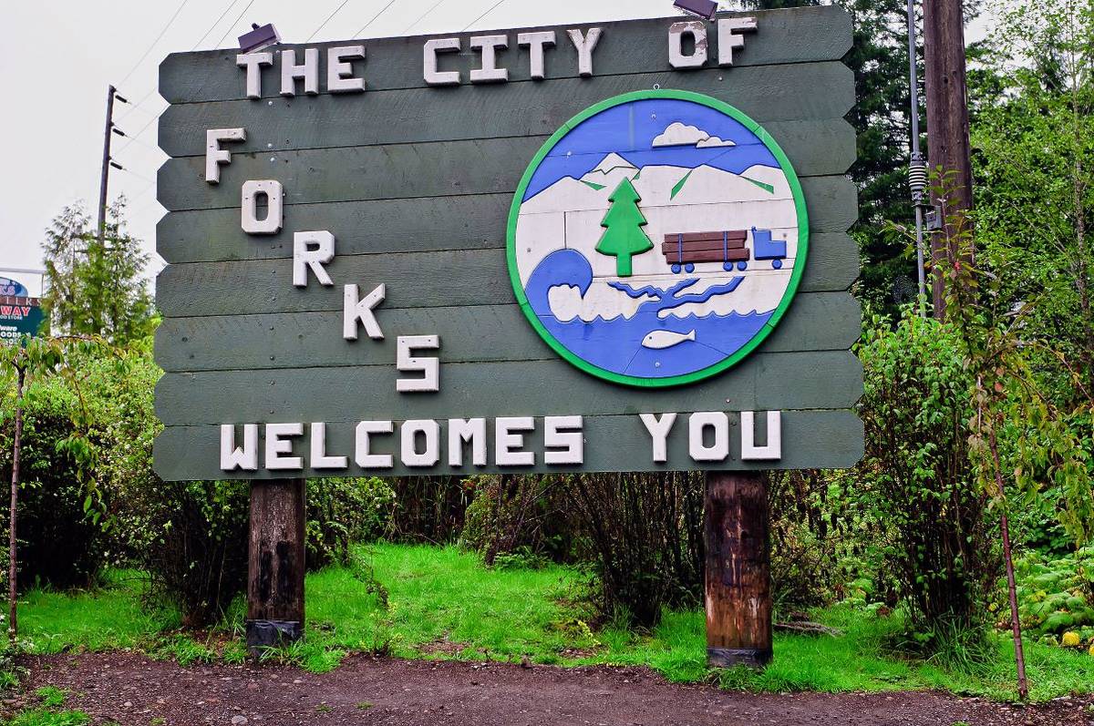 The Top 7 Twilight Things To Do On A Fall Road Trip To Forks, WA