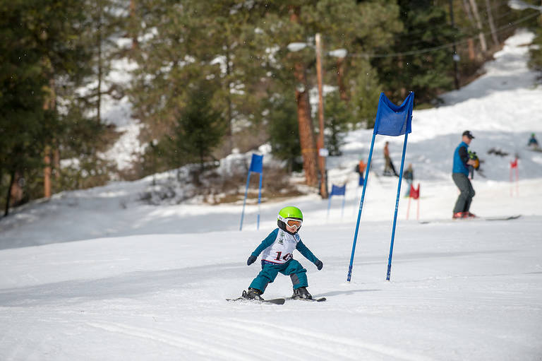 These Top 8 Ski Resorts Near Seattle Are Open Now For Winter Fun