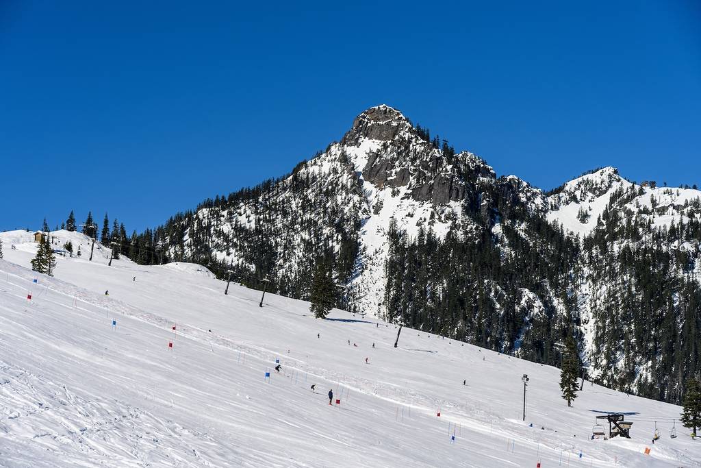 These Top 8 Ski Resorts Near Seattle Are Open Now For Winter Fun