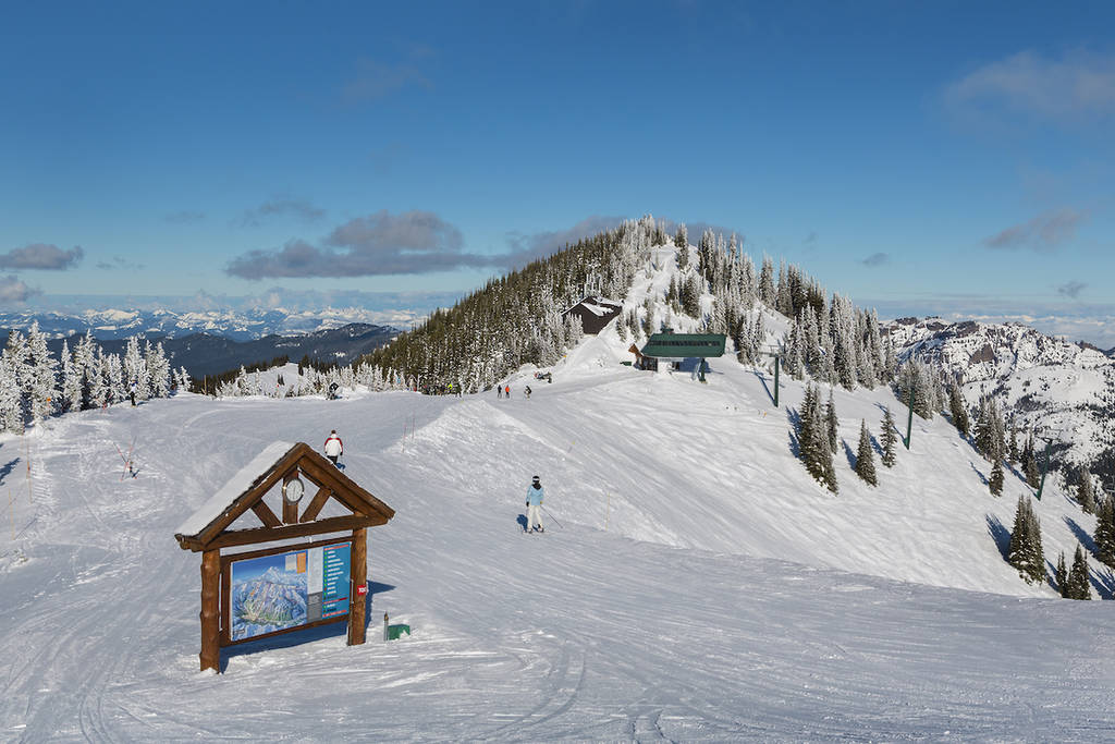 These Top 8 Ski Resorts Near Seattle Are Open Now For Winter Fun