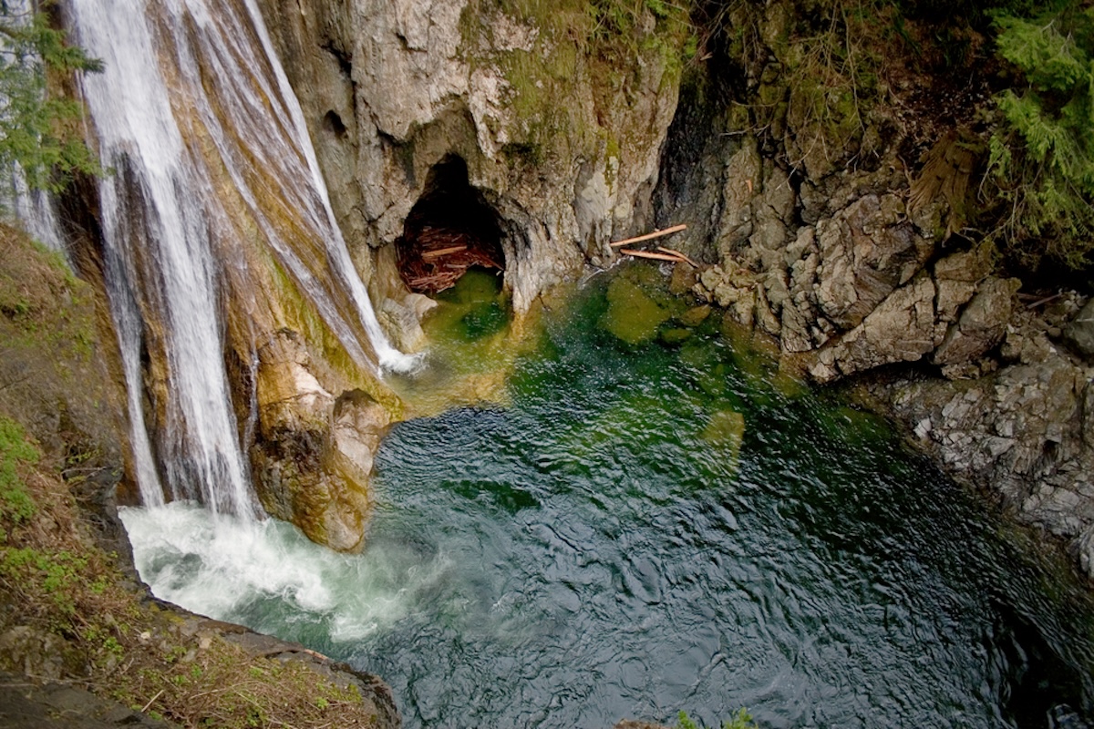 This Breathtaking Waterfall Is Seattle’s Best-Kept Secret