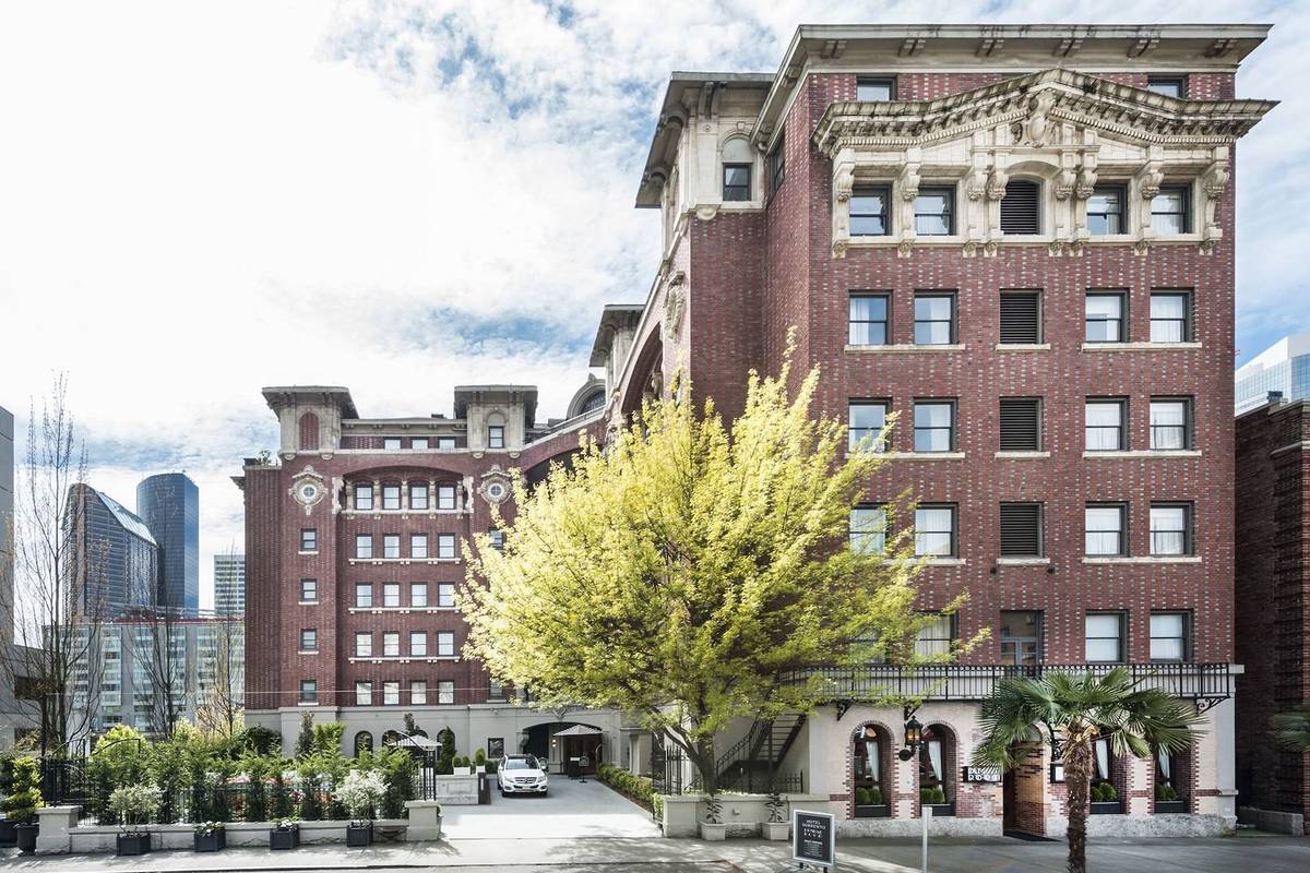 Seattle's Infamously Haunted Hotel Is Hosting A Witches' Tea Every ...
