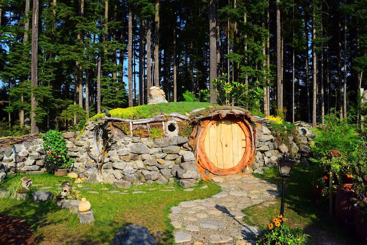 A Hobbit House, Ancient Bonsai Trees, And Mini Train Rides: How To ...