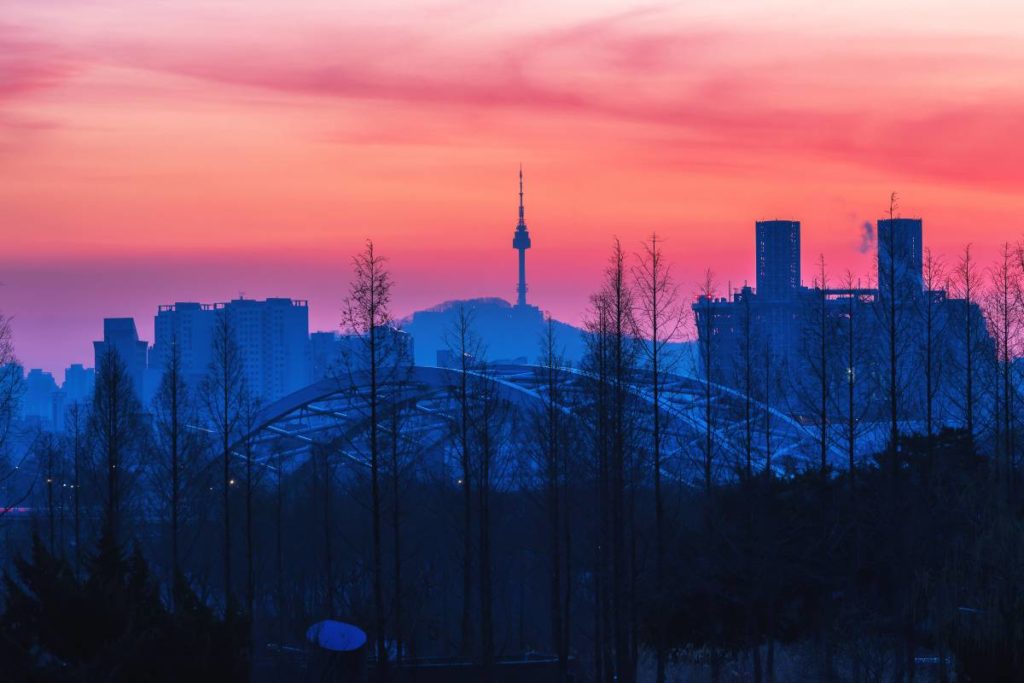 A collection of sunset spots, the last Seoul sunset in 2024 here