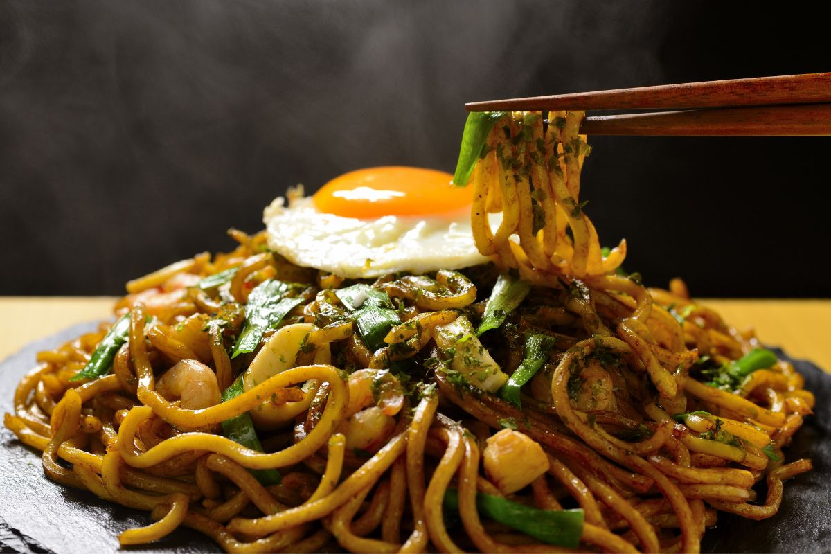 18 Top Supper Spots Open Late In Singapore (2024/2025)