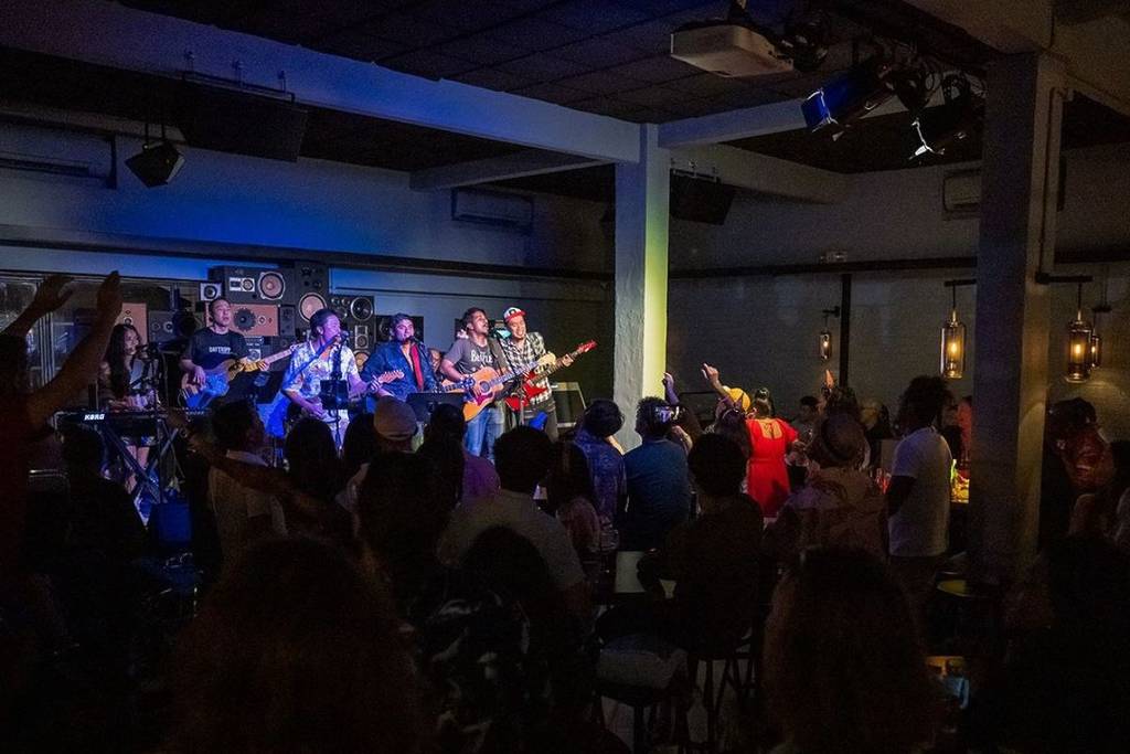 20 Best Live Music Venues In Singapore For A Tuneful Night Out