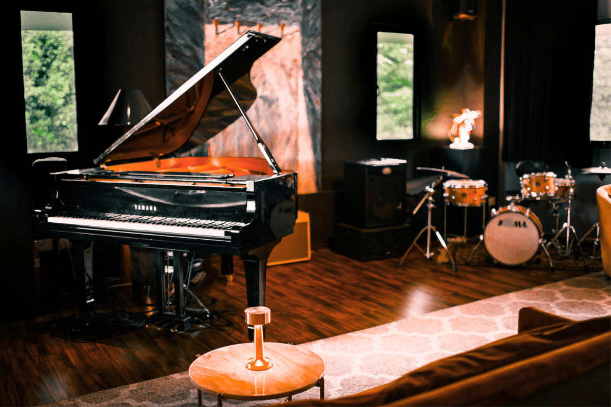 The Best Live Music Venues In Singapore For A Tuneful Night Out