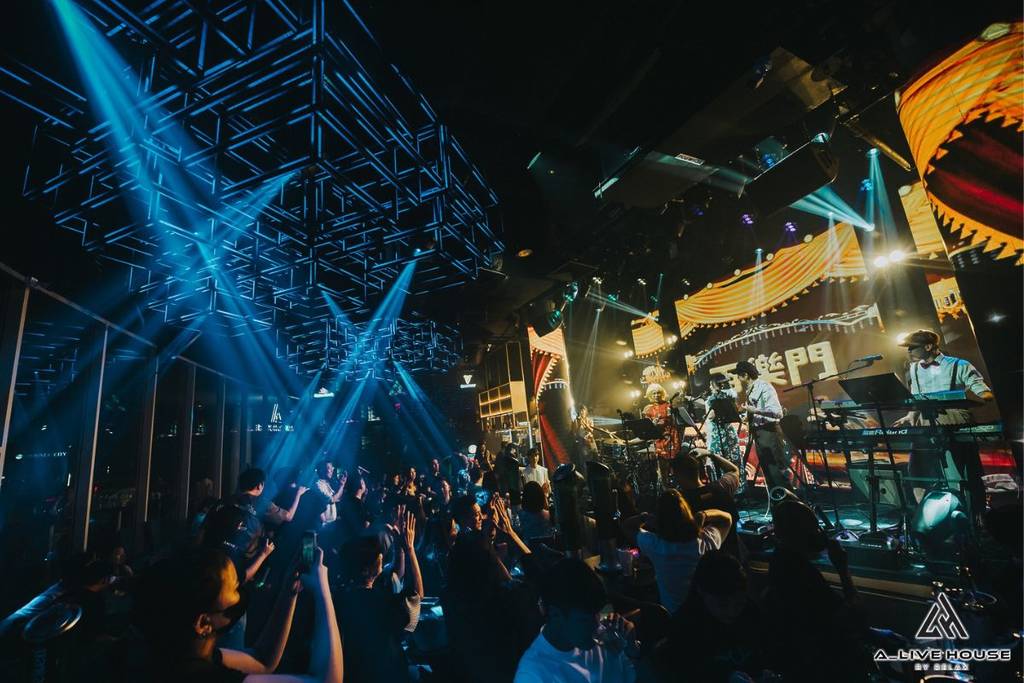 20 Best Live Music Venues In Singapore For A Tuneful Night Out