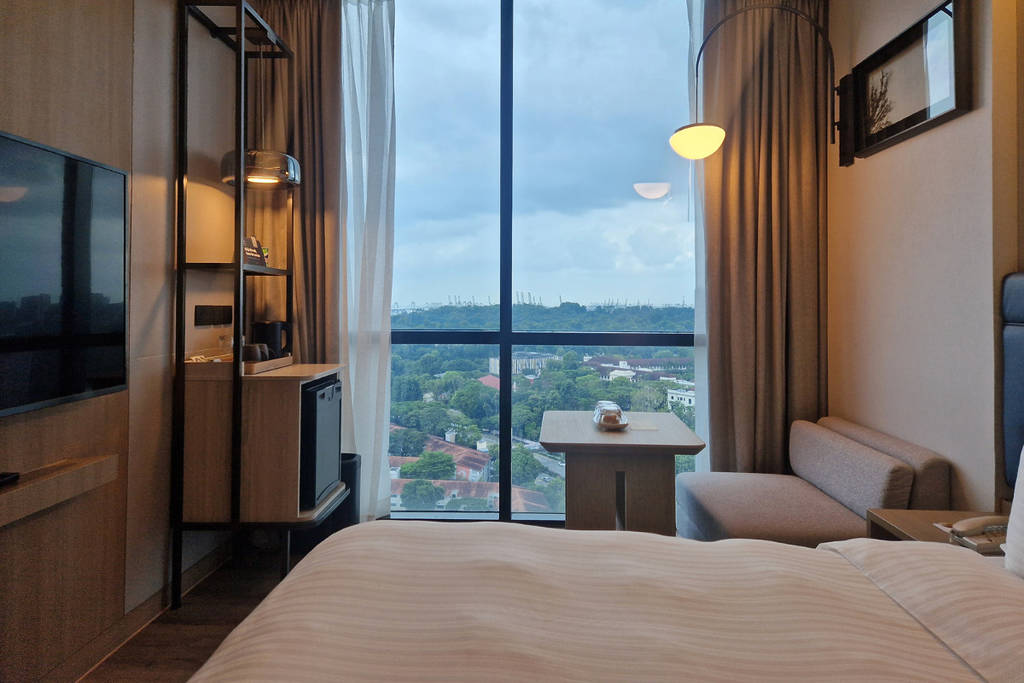 Discover Singapore With Momentus Hotel Alexandra's Explorer