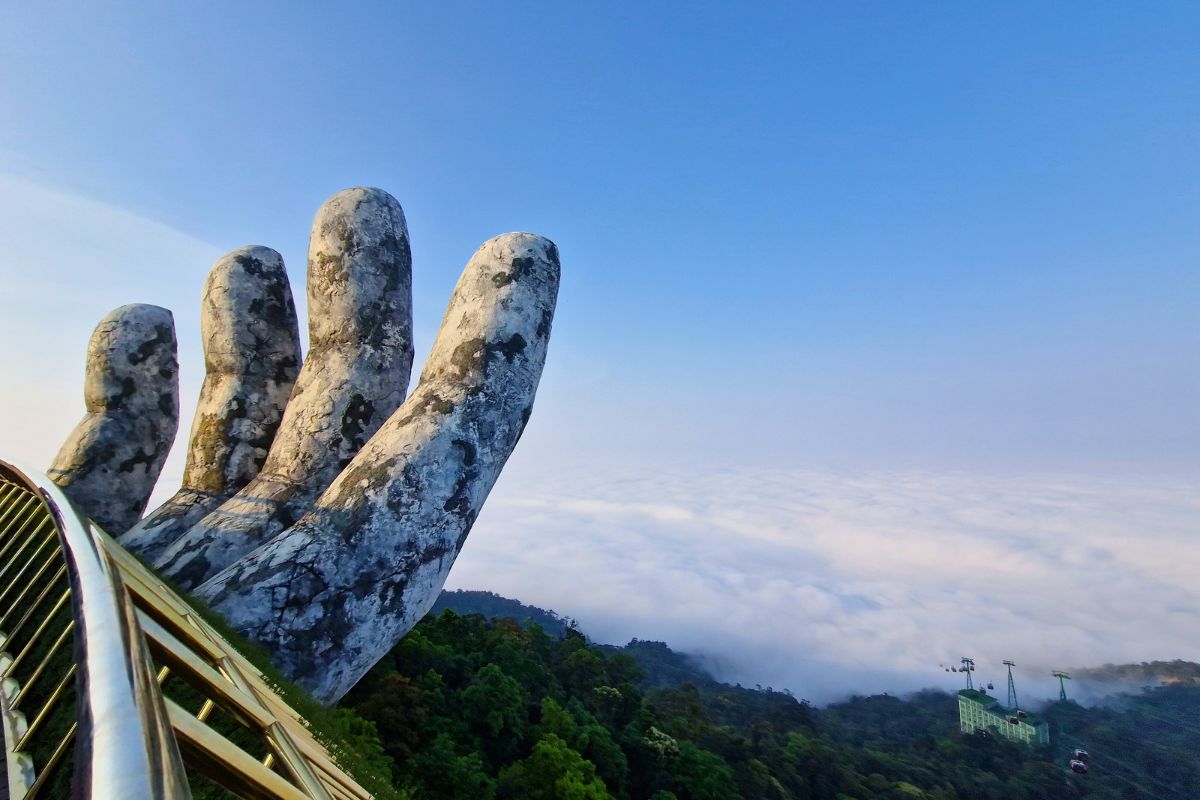 Golden Hands Bridge: A Guide To The World's Most Striking Bridge