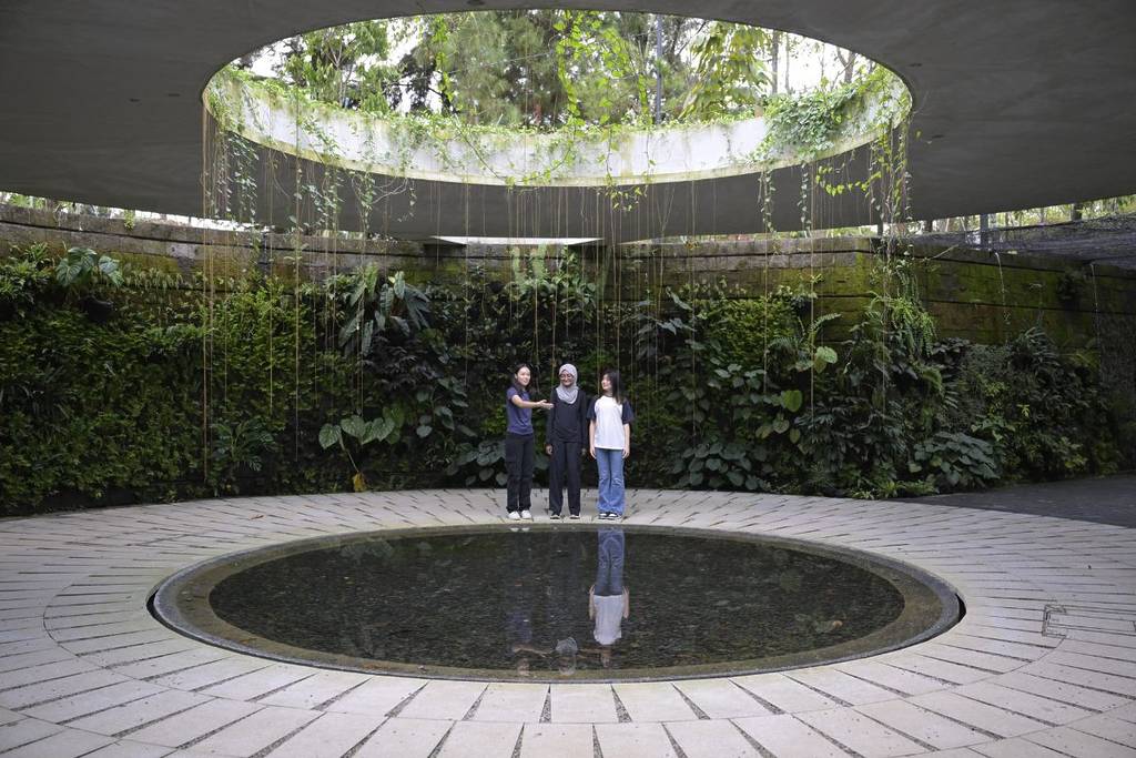 Discover Singapore's New Chinese And Japanese Gardens