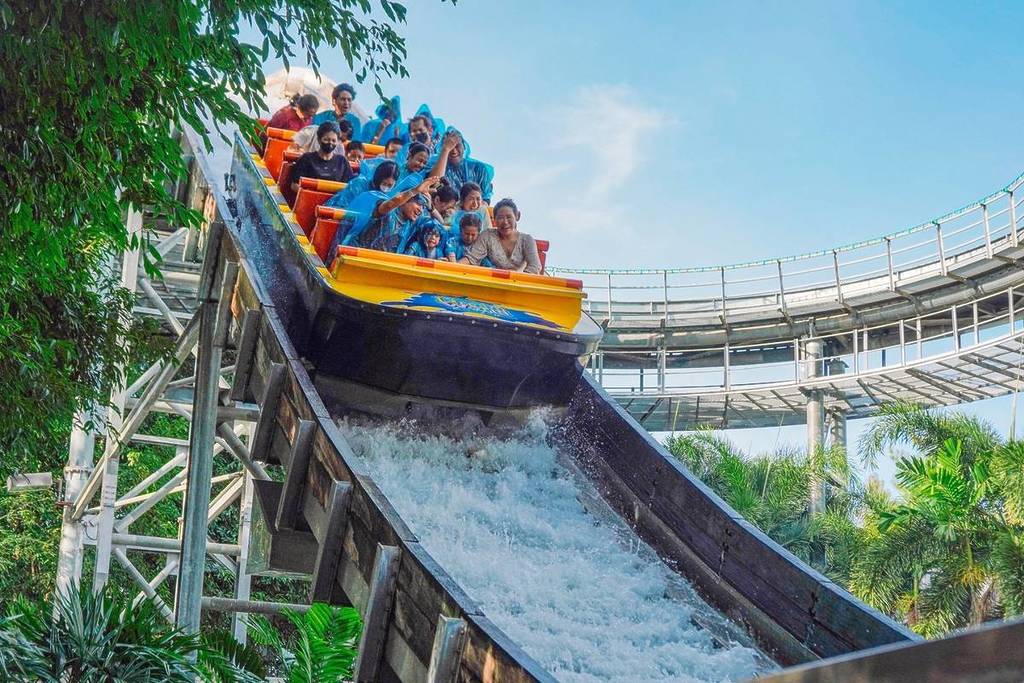 Dream World Bangkok Is Just Like Universal Studios (But Cheaper)