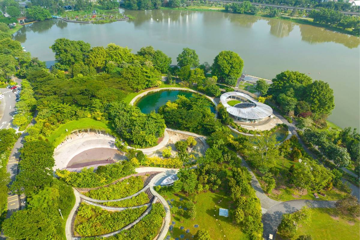 Jurong Lake: Singapore's Largest Lake Spans A Huge 70 Hectares