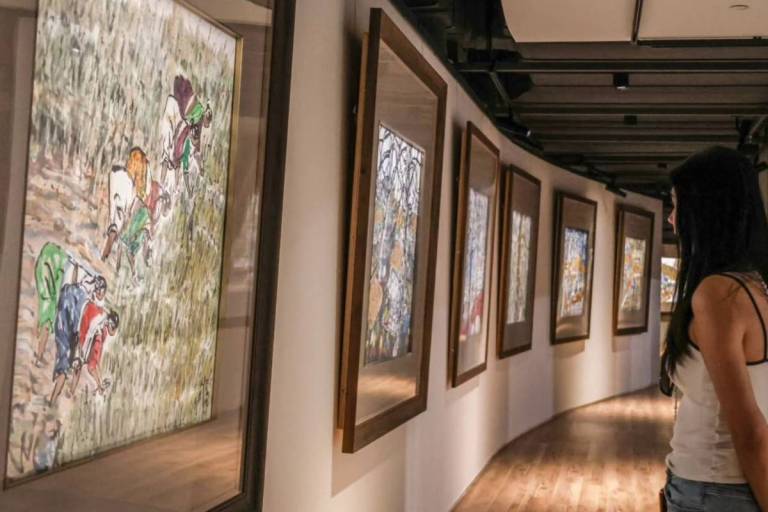 Lin Xiang Xiong: World's First Floating Art Gallery 1 Hour Away
